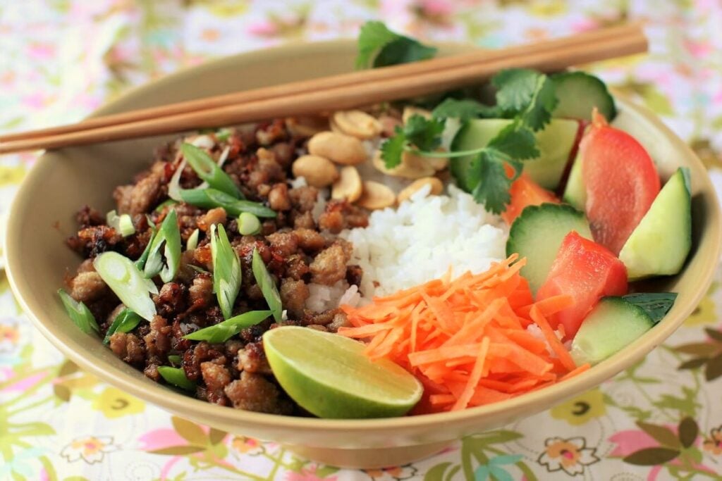 Vietnamese Caramelized Ground Pork Rice Bowls | Kitchen Frau
