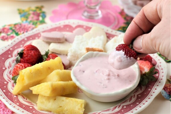 Strawberry Flip Fruit Dip for Fruit, Cookies, Cake | Kitchen Frau