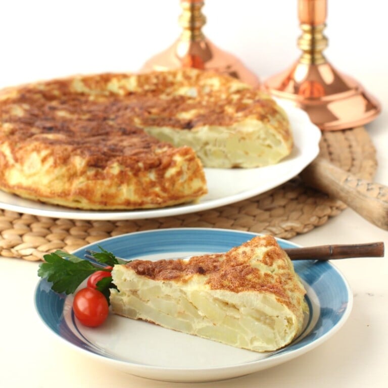 A Taste of Spain: Spanish Potato Tortilla (Tortilla de Patatas ...