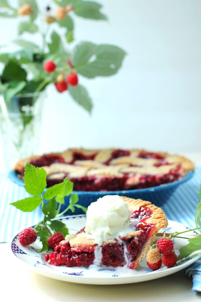 Raspberry Pie - the Taste of Summer - Kitchen Frau